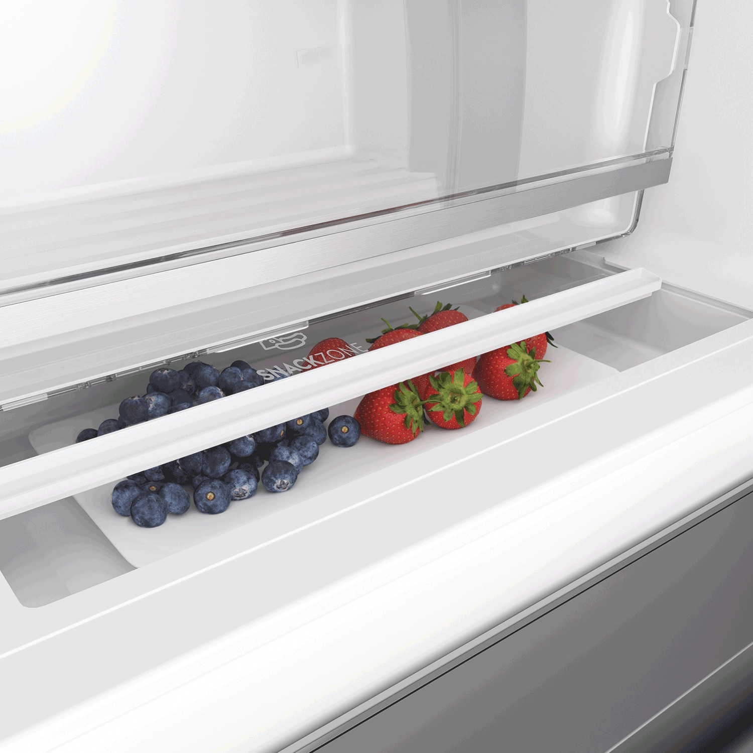 609L 4 door refrigerator EQE6879A-B | Electrolux Indonesia